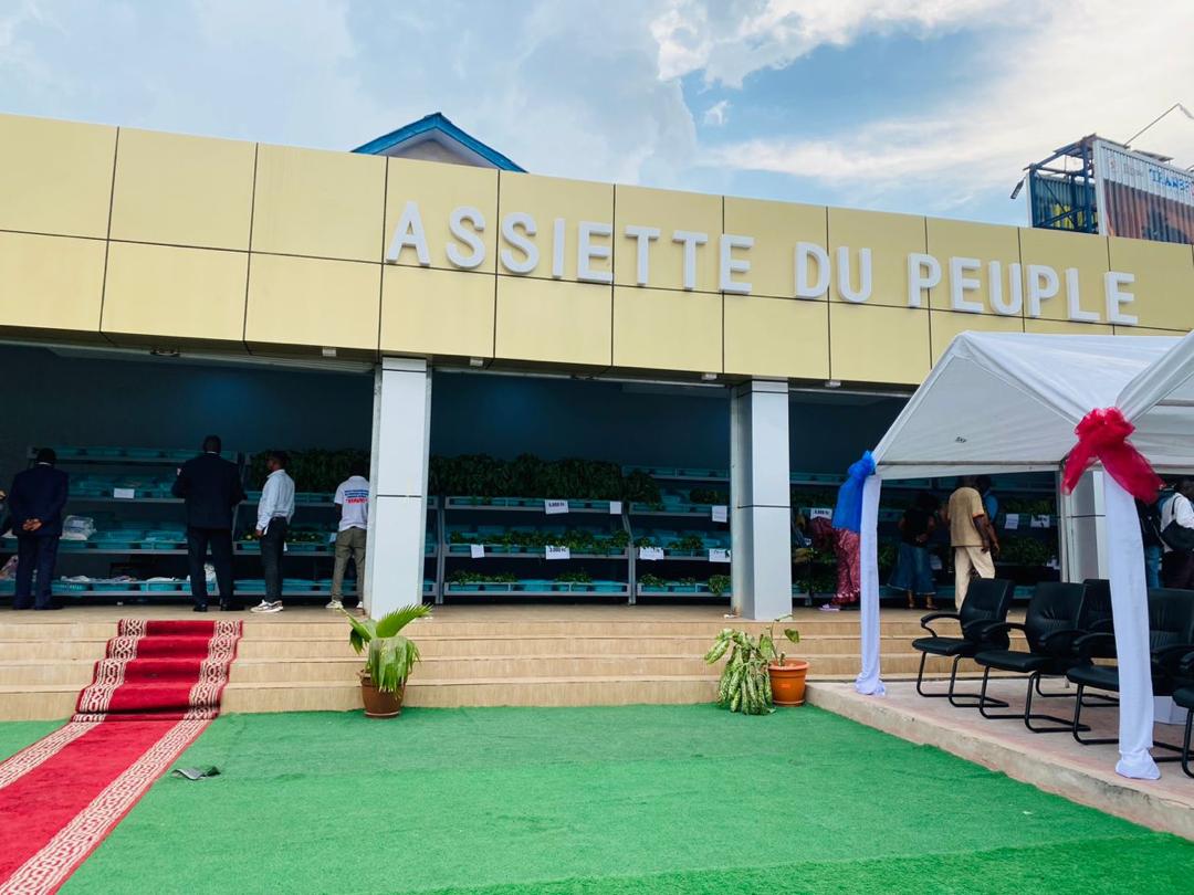 RDC: inauguration du premier marché en faveur des maraîchers à Kinshasa ...